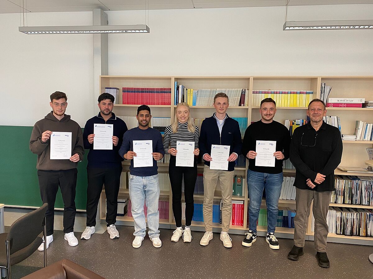 Herausragende Studierende an der Professur für BWL, insb. Bank- und ...